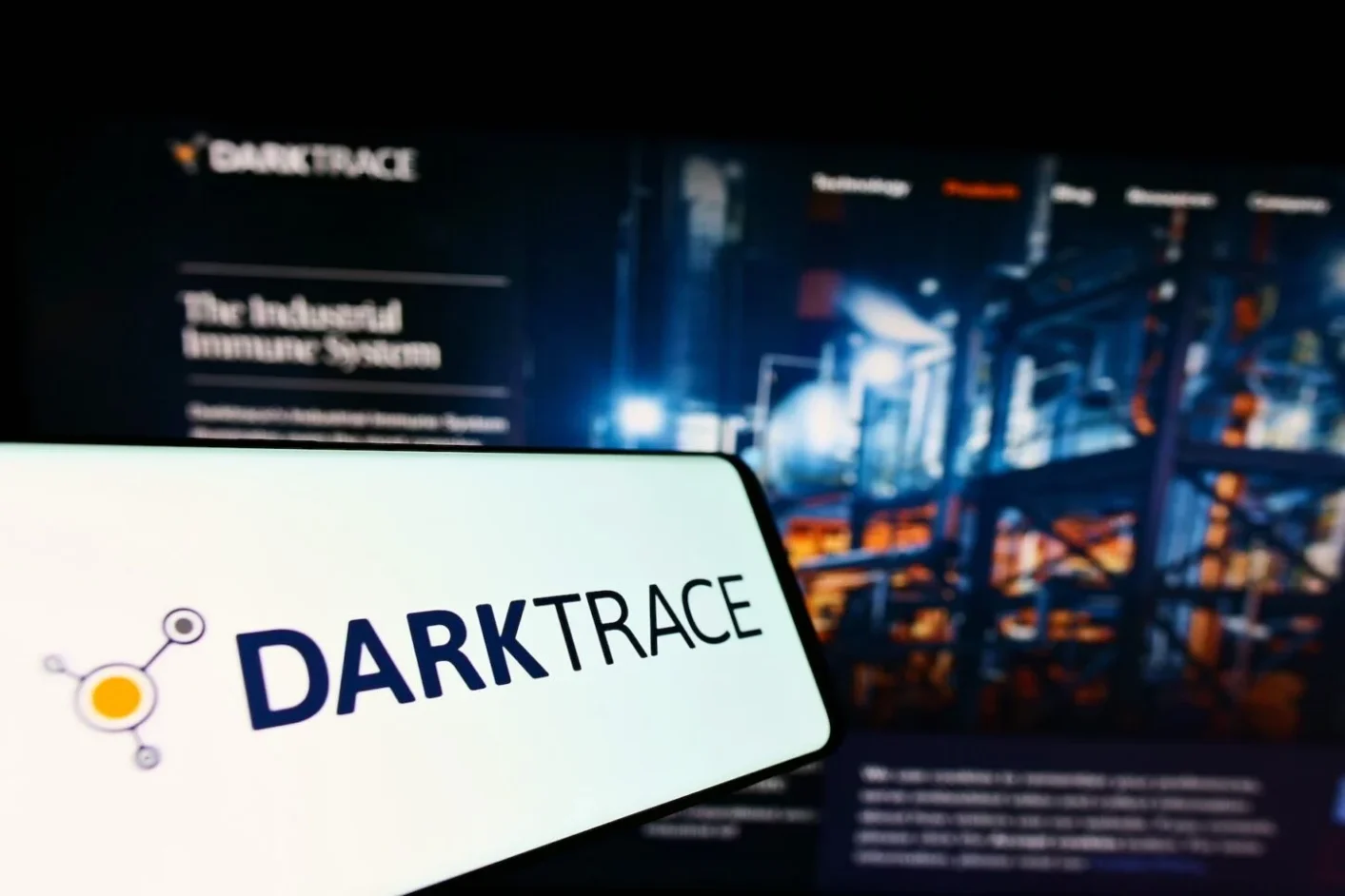 Darktrace shares drop 30% after US acquisition called off