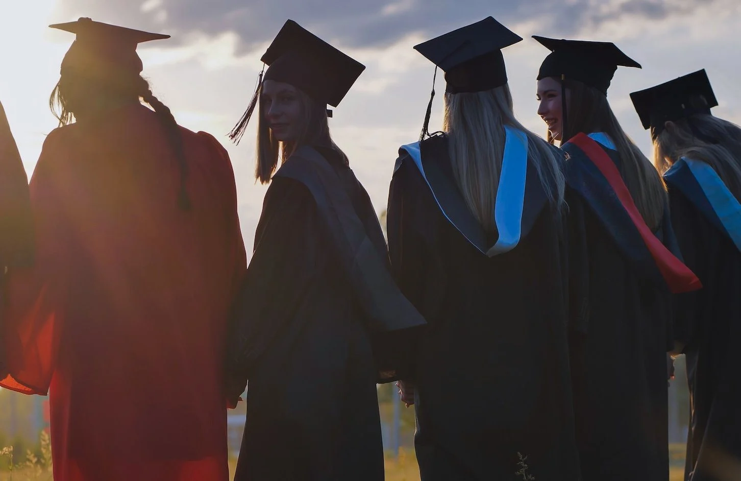 AI drives sharp drop in graduate roles, research finds - UKTN