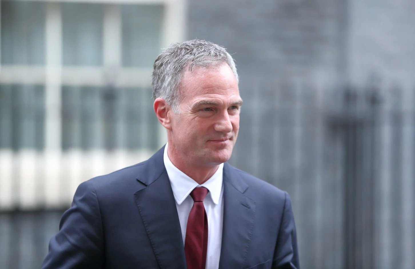 Tech Secretary calls on firms to 'step up' as AI investment figures are ...