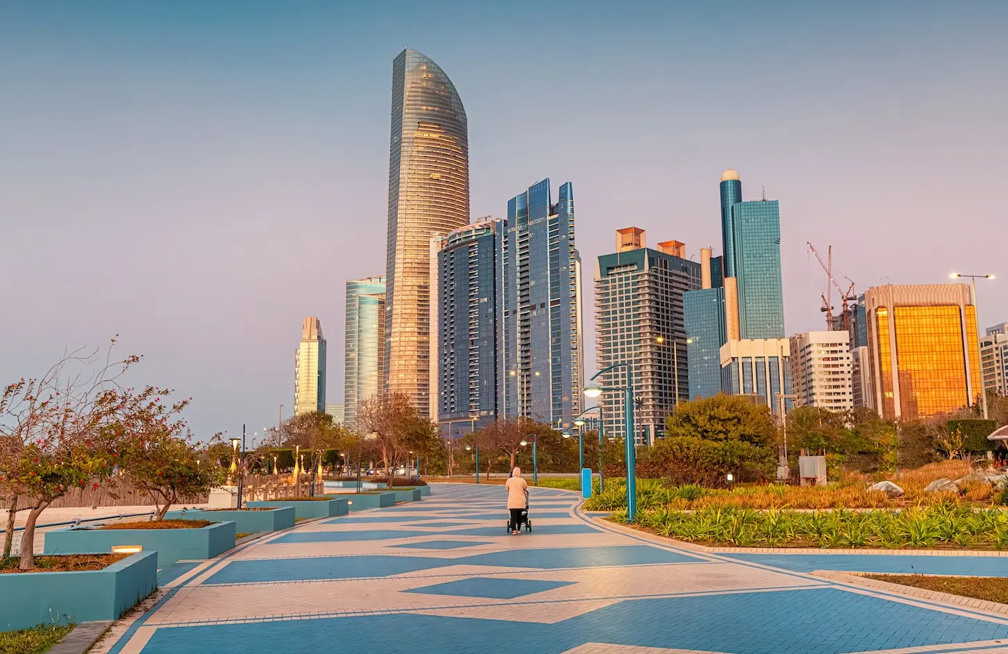 HSBC invests £400m in UAE data centre firm to support mass rollout - UKTN